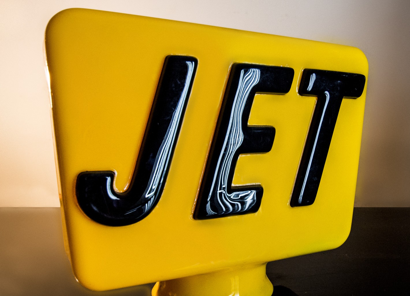 Jet Sign - Kemp London - Bespoke neon signs, prop hire, large format ...